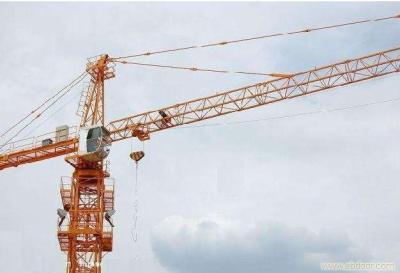 China Yellow Flat Top Tower Crane with VFD Control and Q345B Steel for sale