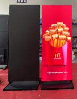 China Seamless P2.5 RGB Smart LED Advertising Display 640x1920mm for Shopping Mall for sale