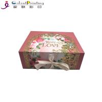 China Foldable Flat Pack Printed Packaging Boxes With Ribbon And Magnet for sale