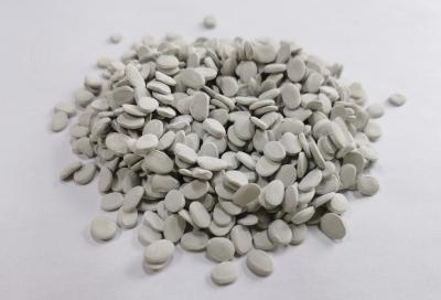 China Desiccant Defoaming Masterbatch Grey Granule Applied In HDPE LLDPE Film for sale