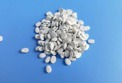 China PE200 Plastic Film CaO Additive Desiccant Masterbatch with 1.7 g/cm³ Density and 800 Mesh Powder Size for Moisture Control for sale