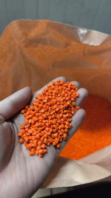 China Orange pigment masterbatch features excellent dyeability and color fastness. for sale