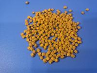 China Yellow Plastic Color Masterbatch for Garbage Bags - 1.7 g/cm³ Density, 140-320℃ Processing Temperature for sale