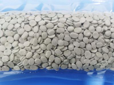 China Plastic Desiccant Masterbatch Grey White Color with 4mm-6mm Granule Size and 6-30g/10min MFI for Moisture Removal for sale