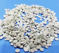 China Grey White Desiccant Masterbatch with CaO PE Carrier for Injection Molding - 1-5% Addition Ratio, 25KG Packaging for sale