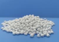China PP Woven Bag White Masterbatch with TiO2 Material - 1.7 g/cm³ Density, 140-320℃ Processing Temperature for sale