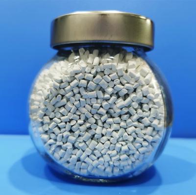 China Titanium Dioxide White Masterbatch TIO2 Material 1.7 g/cm³ Density for T-Shirt Bags for sale