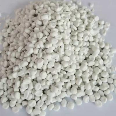 China PP Bucket Paint Bucket CaCO3 Filler Masterbatch with 1.7 g/cm³ Density and 30% Adding Rate for Plastic Manufacturing for sale