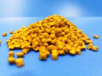 China Yellow Masterbatch Plastic Additive Granules 30% Pigment Content for HDPE LDPE LLDPE Toy Injection Moulding for sale