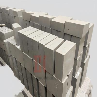 China Phosphate-Bonded High Alumina Refractory Brick with Good Wear Resistance High Compressive Strength and Thermal Shock Resistance for sale