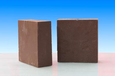 China Magnesia Magnesite Refractories Kiln Fire Bricks 91-97% MgO Content for sale