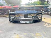 China Lamborghini Urus front bumper assembly, factory painted. All original accessories come with the bumper, all retaining clips are intact. Feel free to contact us for more details. for sale