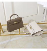 China OEM PU Leather Satchel Crossbody Bag 28x12x25cm Zipper Closure Women Handbag for sale