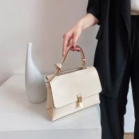 China PU Leather Women Crossbody Bag 28x12x25cm Soft Handheld Messenger Bag for sale