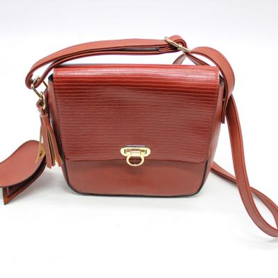China Red PU Leather Crossbody Bag 21x7x15 cm Shoulder Purse with 124 cm Strap for sale