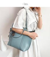 China Large Capacity Genuine Leather Tote Bag 28x11x25cm Portable PU Shoulder Bag for Women for sale