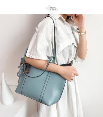 China Large Capacity Genuine Leather Tote Bag 28x11x25cm Portable PU Shoulder Bag for Women for sale