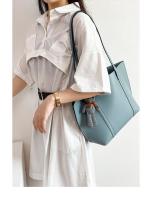 China Large Capacity Genuine Leather Tote Bag 28x11x25cm Portable PU Shoulder Bag for Women for sale