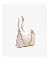 China PU Women's Trendy Niche Design Woven Shoulder Bag 25x8x16cm Custom Color for sale