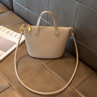 China PU Leather Tote Crossbody Bag for Women Crocodile Texture 19x11x16cm Custom Colors for sale