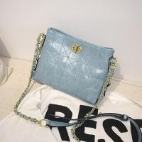 China Cowhide Leather Chain Shoulder Bag 19x6x15cm Women Crossbody Diamond Bag for sale