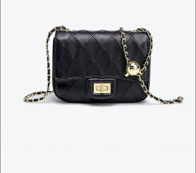 China Mini Female Crossbody Bag 20cm Black PU Leather Purse with Gold Chain for sale
