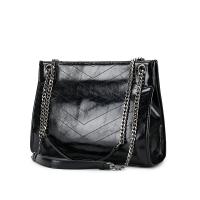 China Nylon PU Chain Tote Bag Shoulder Handbag 28.5x9.5x23cm Custom Logo Portable for sale
