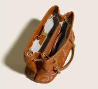 China PU Leather Chain Shoulder Bag 30x12x20cm High Capacity Diamond Quilted Messenger Bag for Women for sale