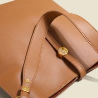 China Hasp Closure PU Shoulder Bag 29x10x27cm Leather Underarm Crossbody Handbag for sale