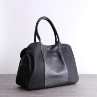 China Waterproof Oxford Cloth Women Leather Tote Bag 42x17x31cm OEM Zipper Closure for sale