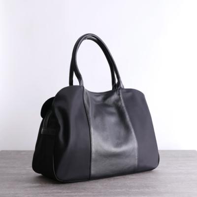 China Waterproof Oxford Cloth Women Leather Tote Bag 42x17x31cm OEM Zipper Closure for sale