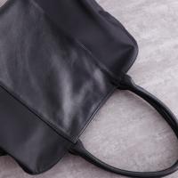 China Waterproof Oxford Cloth Women Leather Tote Bag 42x17x31cm OEM Zipper Closure for sale