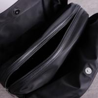 China Waterproof Oxford Cloth Women Leather Tote Bag 42x17x31cm OEM Zipper Closure for sale