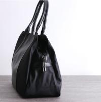 China Waterproof Oxford Cloth Women Leather Tote Bag 42x17x31cm OEM Zipper Closure for sale
