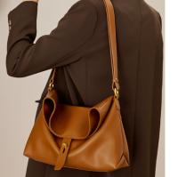 China Women Leather Over Shoulder Satchel Bag 31x12x23cm with Metal Lock Custom Logo for sale