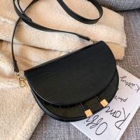 China 23cm Semicircle Crossbody Bag Niche Crocodile Pattern PU Shoulder Bag 5cm Width for sale