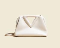 China Cowhide Ladies Clutch Bag Inverted Triangle Clip Frame 26x9x17cm Custom Logo for sale