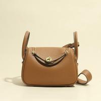 China Lychee Pattern PU Crossbody Bag 18cm 12cm Wide Strap Messenger Bag for Women for sale
