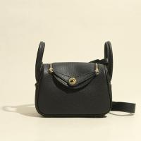 China Lychee Pattern PU Crossbody Bag 18cm 12cm Wide Strap Messenger Bag for Women for sale
