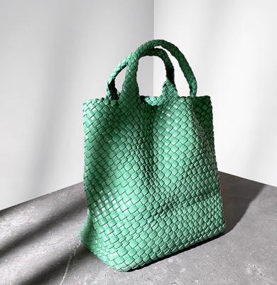 China Hand Woven Leather Tote Bag 28cm Green Large Capacity Handheld Women Purse for sale