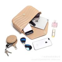 China PU Leather Crossbody Bag 16cm 20cm Adjustable Strap Women Shoulder Bag for sale