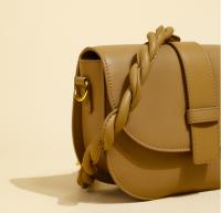 China PU Leather Saddle Bag Crossbody Shoulder Bag 22x8x16cm Hasp Closure Western Style for sale