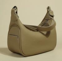 China Women's Top Layer Cowhide Crossbody Bag 24cm 12cm Armpit Shoulder Handbag for sale