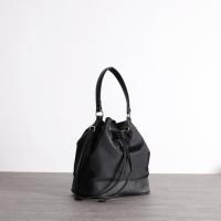 China Women's Leather Drawstring Bucket Bag 22cm Head Layer Leather Black Clockkeeping Bag for sale