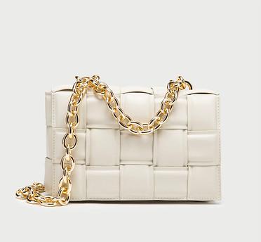 China Women Nylon Messenger Bag 23cm 15cm White Thick Gold Chain Shoulder Bag for sale
