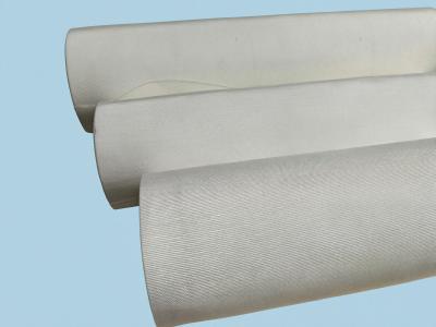 China Plain Weave Liner Fabric 80-150 GSM Water Repellent Polyester Garment Lining Textile for sale