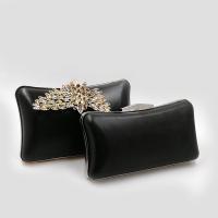 China Gorgeous Flower Clasp Pillow Shape Box Clutch Frame Lady Cluthes for sale