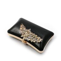 China Gorgeous Flower Clasp Pillow Shape Box Clutch Frame Lady Cluthes for sale