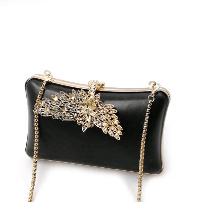 China Gorgeous Flower Clasp Pillow Shape Box Clutch Frame Lady Cluthes for sale