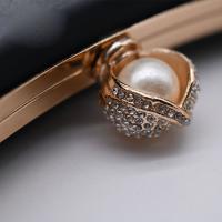 China Elegant Imitation Pearl Clasp Irregular Shape Box Clutch Frame for sale